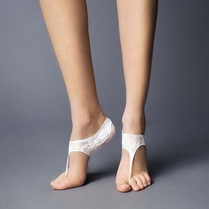 Veneziana Lace Japanese Thong Footlets – LEGGSBEAUTIFUL